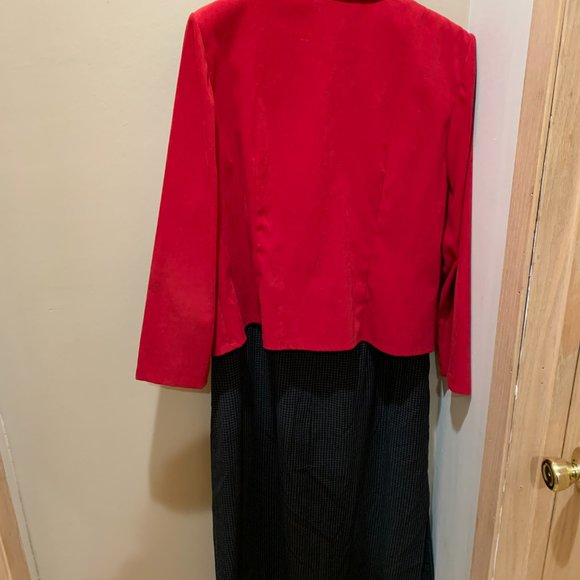 Lisa II | Dresses | Vintage Lisa Ii 2 Piece Valour Business Suit | Poshmark